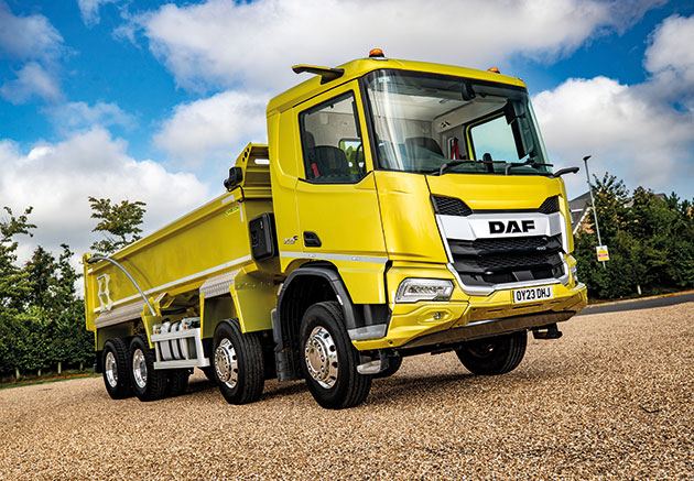 HOW DOES DAF's XDC SHAPE UP AGAINST THE CF? - Transport News